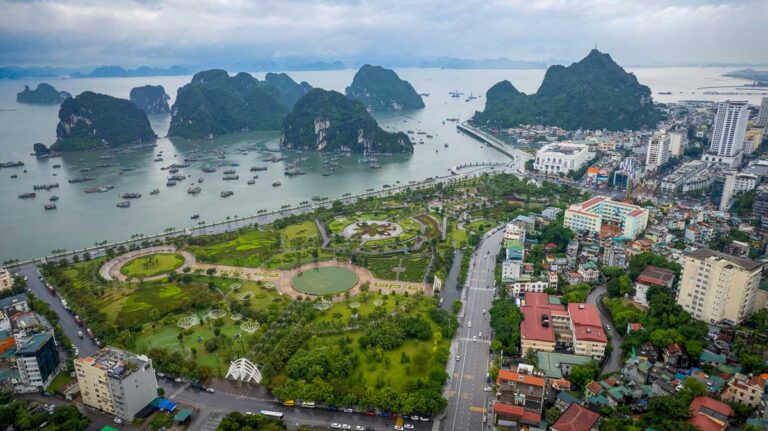 25 Famous Landmarks In Southeast Asia to add to Your Bucket List