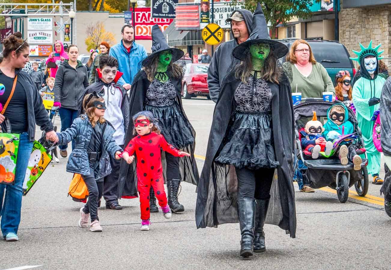 60+ Halloween Bucket List Ideas That Make October Feel Spooktacular